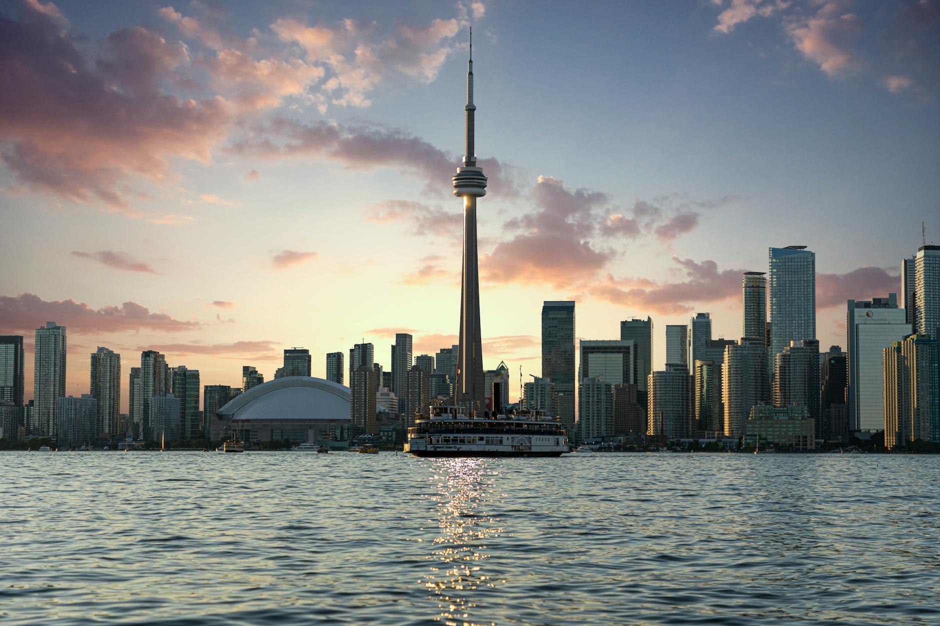 Here’s the Minimum Salary Needed to Afford a Home in Toronto Right Now ...